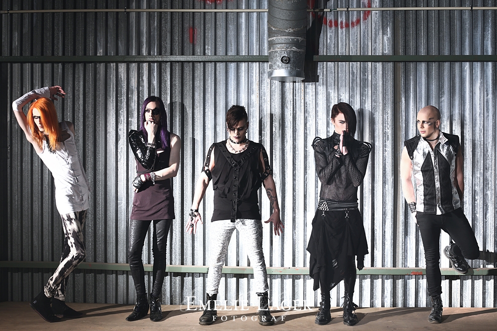 Official Website of Fashion Designer Michelle Überreste